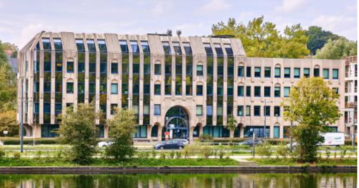 DVO | Cofinimmo Offices ontdoet zich van drie kantoorgebouwen in…