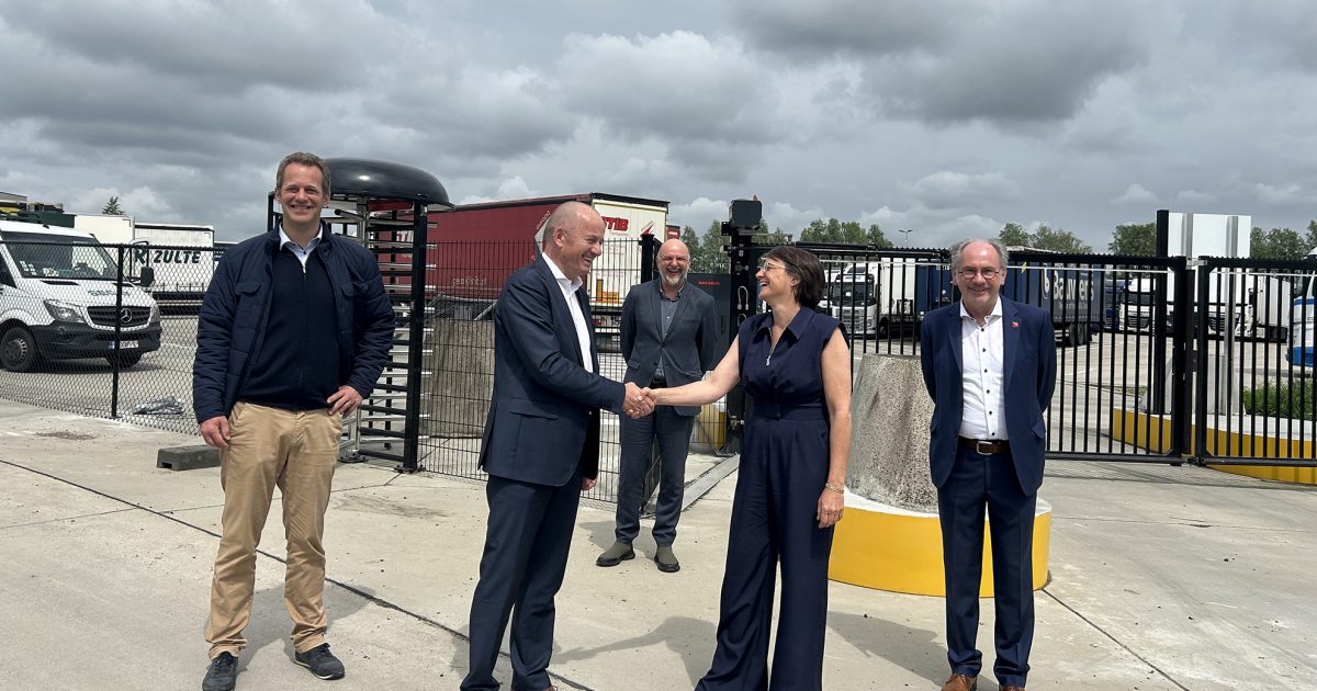 DVO | Dematra neemt uitbating nieuwe collectieve vrachtwagenparking…