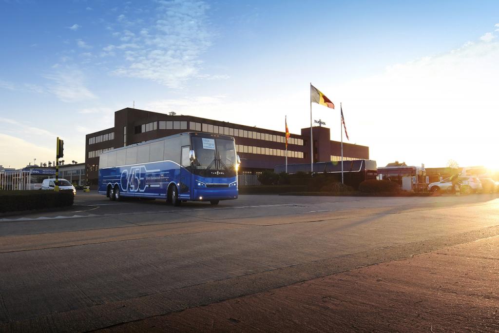 DVO | Van Hool verscheept eerste elektrische touringcar CX45E naar VS