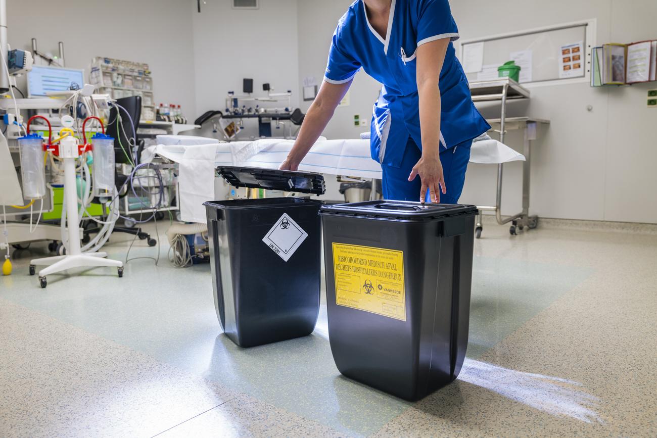 DVO | Vanheede Environment Group zet 100% gerecycleerde containers in…