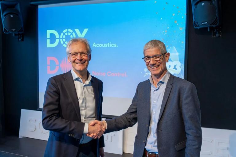 DVO | Geluidsbeheerser Dox Group onder vleugels Merford