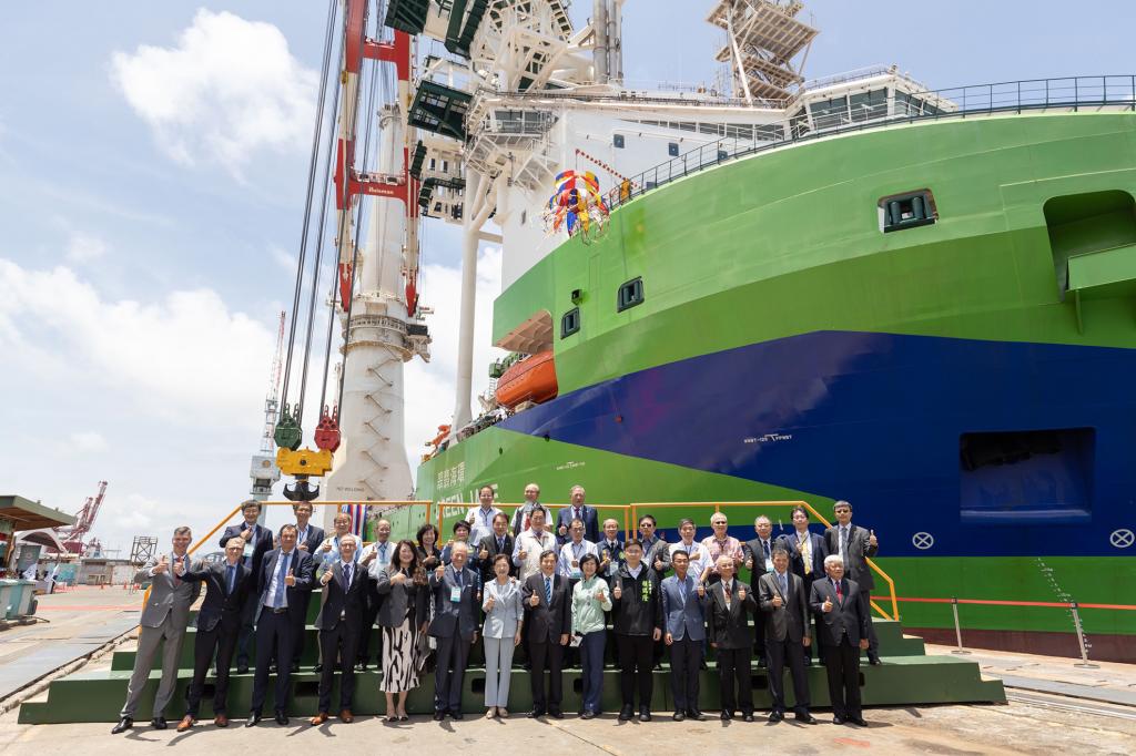 DVO | DEME voegt offshore-installatieschip "Green Jade" aan vloot toe