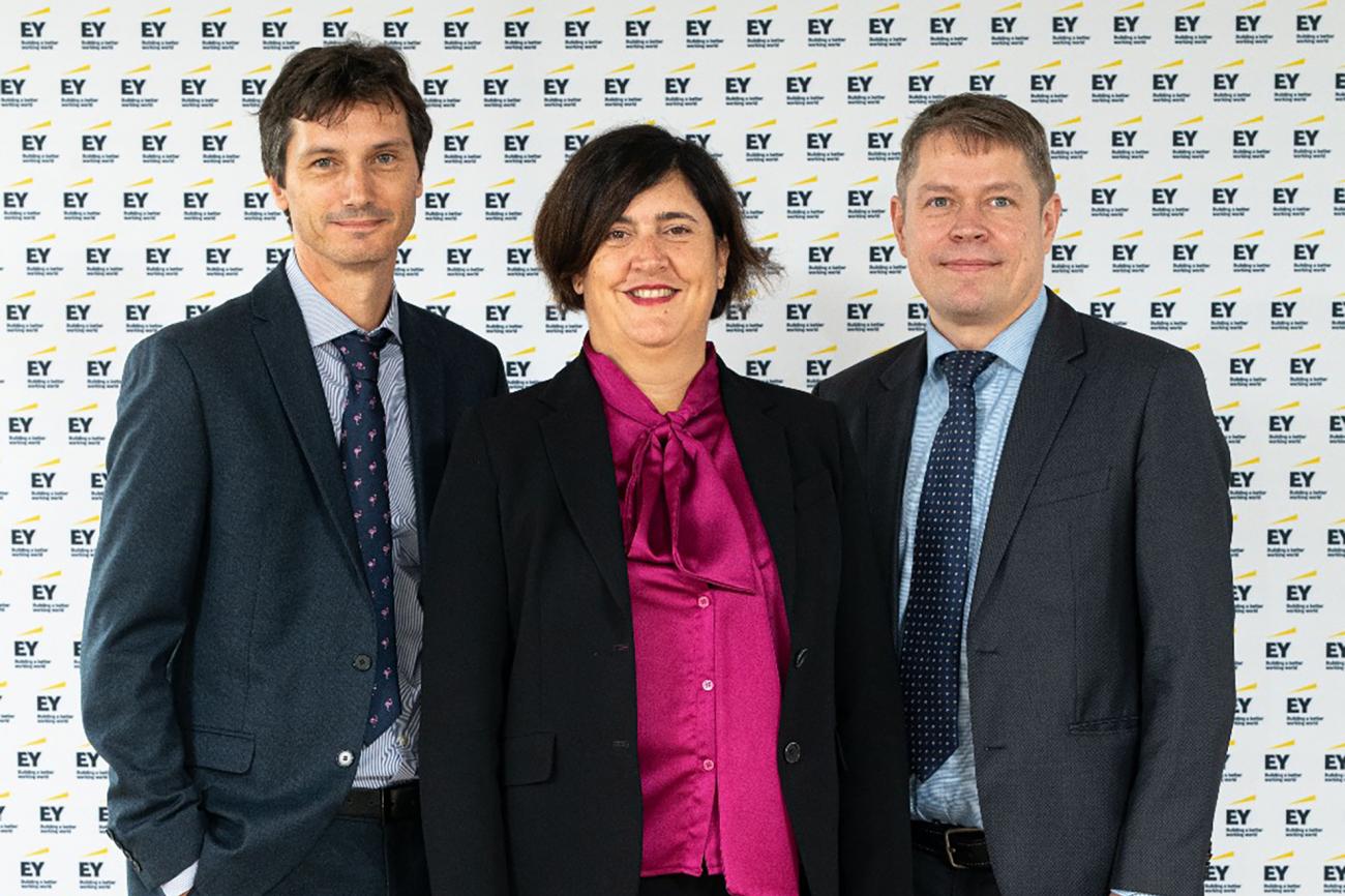 DVO | EY versterkt positie in publieke sector met overname van VVA…