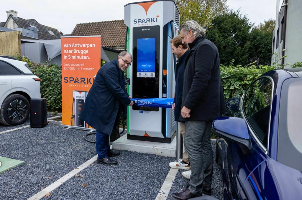 DVO | Sparki opent ultra-snel laadstation in Aalst