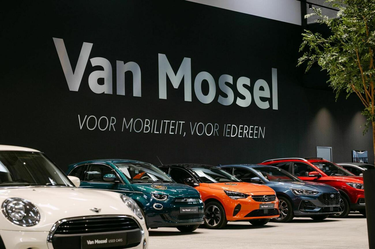 DVO | Van Mossel opent grootste indoor Used Cars Center van België in…