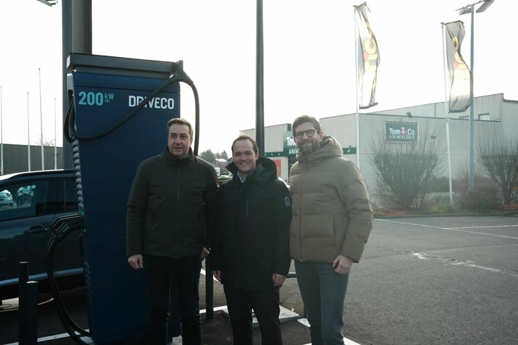 DVO | DRIVECO opent eerste snellaadstation in België in samenwerking…