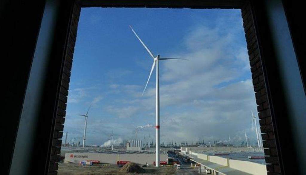 DVO | EDF Luminus bouwt zes nieuwe turbines bij Katoen Natie in Kallo